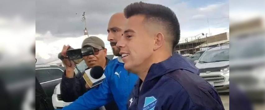 Henry Vaca se viste de celeste tras su arribo a La Paz para firmar con ...