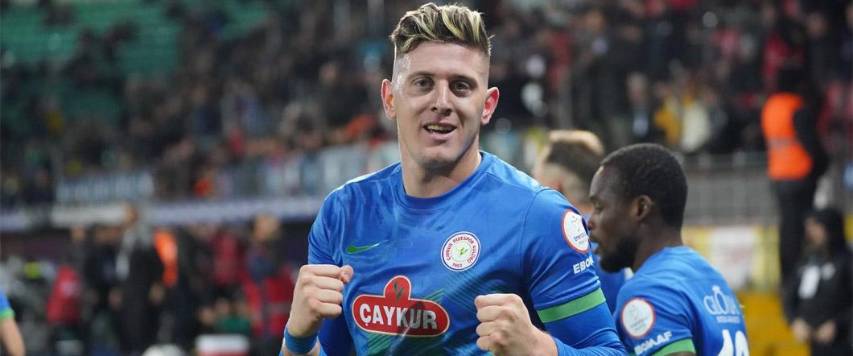 El argentino Adolfo Gaich evita la caída del Rizespor con un doblete en ...